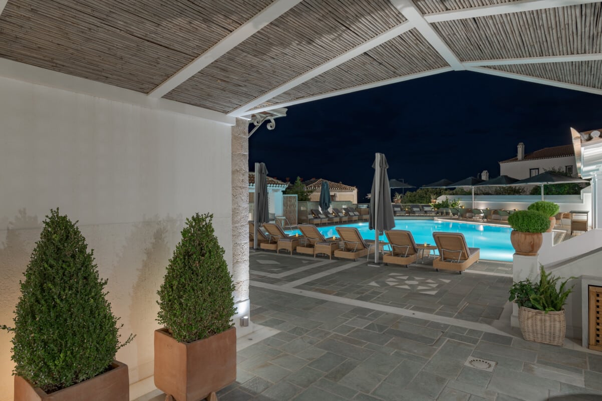 A charming luxury hotel in Spetses town | Zoe's Club Hotel